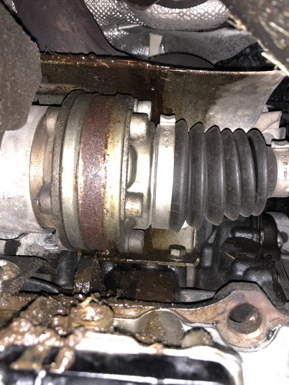 16 mk7 R oil from front drive shafts and other issues!!! - VW Golf R ...