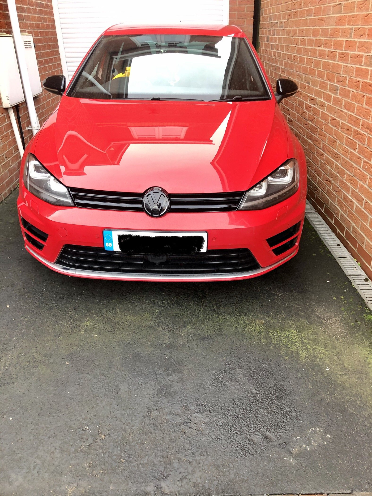 Front badge surround removal - Modifying your Golf R MK7 - VWROC - VW R ...