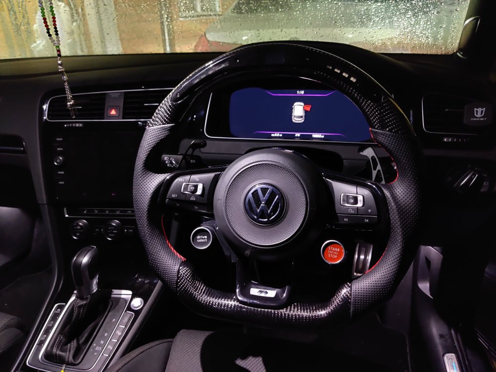LED Steering Wheel with R8 Style Buttons 😀 - Modifying your Golf R MK7 ...