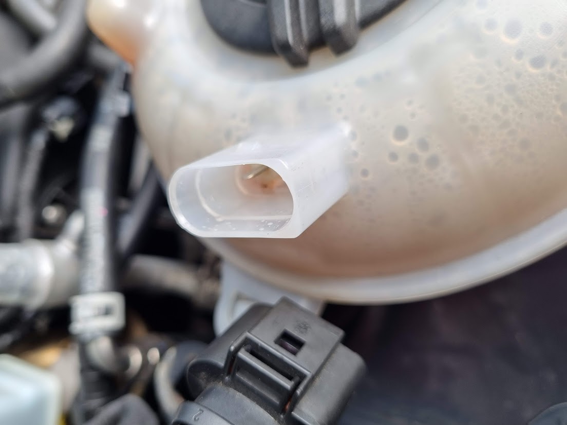 Coolant leak, coolant expansion bottle, not the usual..... - Modifying ...