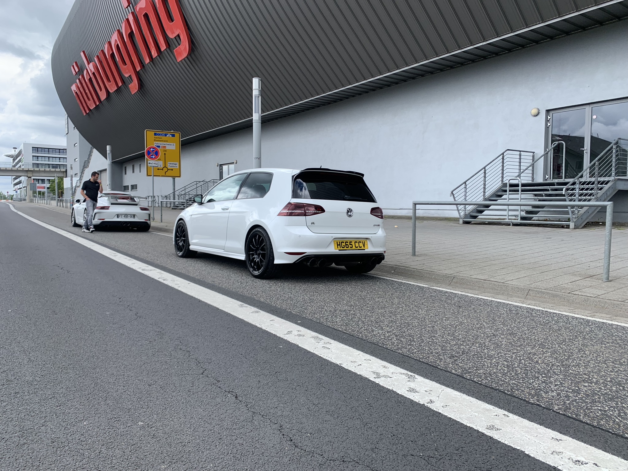 Reyland AP Racing BBK - Modifying your Golf R MK7 - VWROC - VW R Owners ...