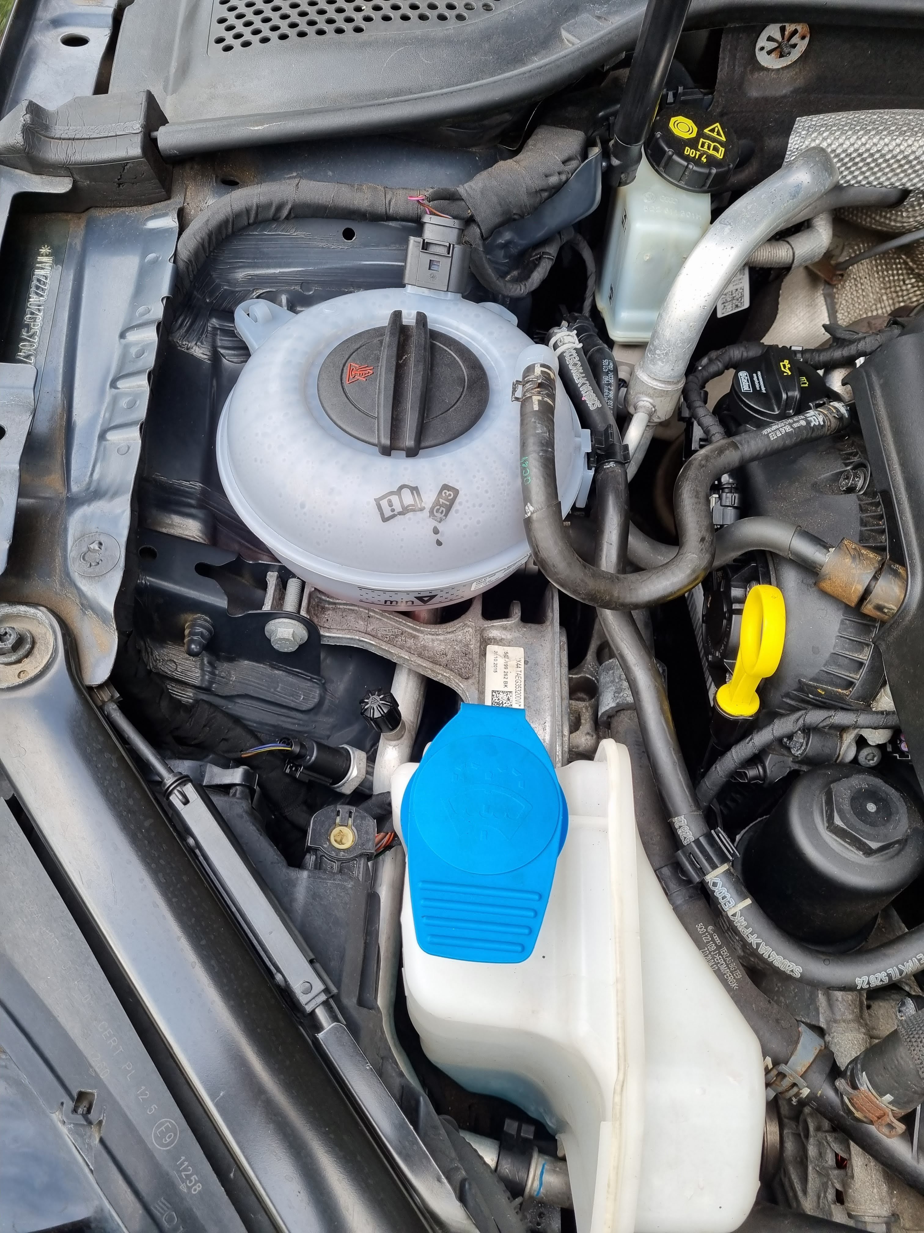 N205, Camshaft timing control valves removal Tool - VW Golf R MK7 Chat ...